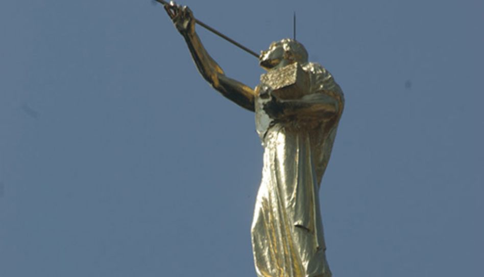 Angel Moroni Statues: History and Unique Designs Explained